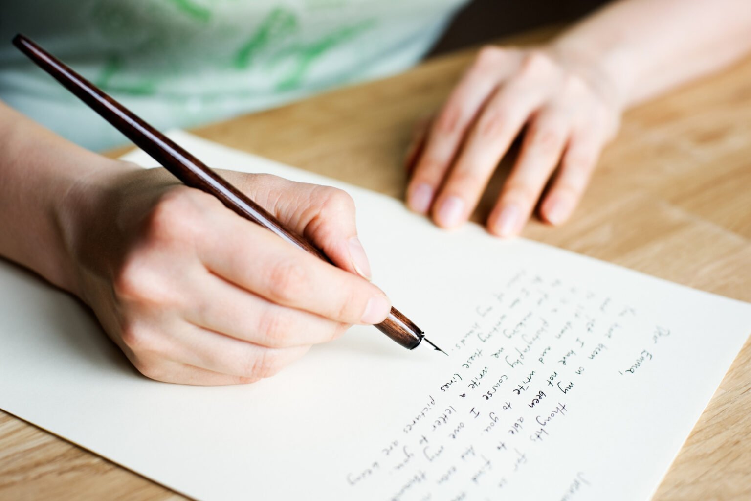 Writing a Gratitude Letter: Tips for Expressing Sincere Appreciation
